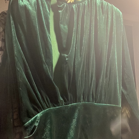 Miss Circle | Dresses | Elegant Emerald Green From Miss Circle | Poshmark